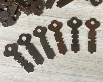 12 Vintage Flat Skeleton Keys, Rusty, Aged Patina - Etsy