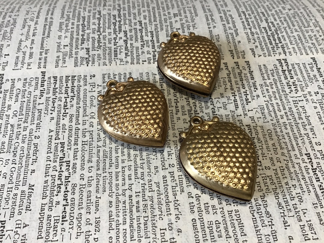 3 Vintage Brass Heart Charms, Stamped Brass Findings - Etsy