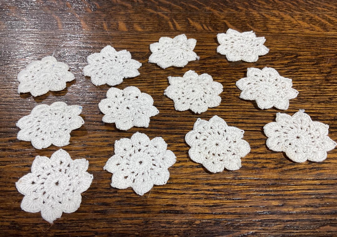 12 Tiny Doily Snippet Flowers, so Cute Great for Embellishing Junk ...