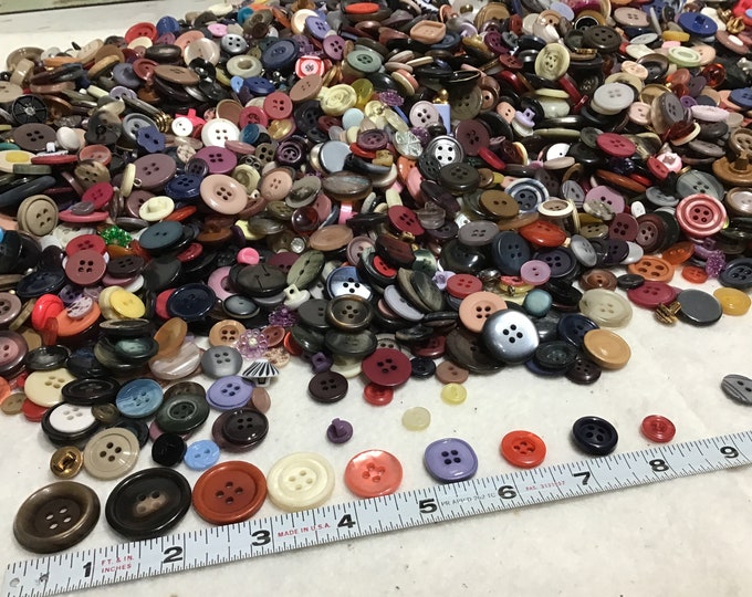 BAG of BUTTONS, Craft Button Lot, up to 1" Diameter Button - Etsy