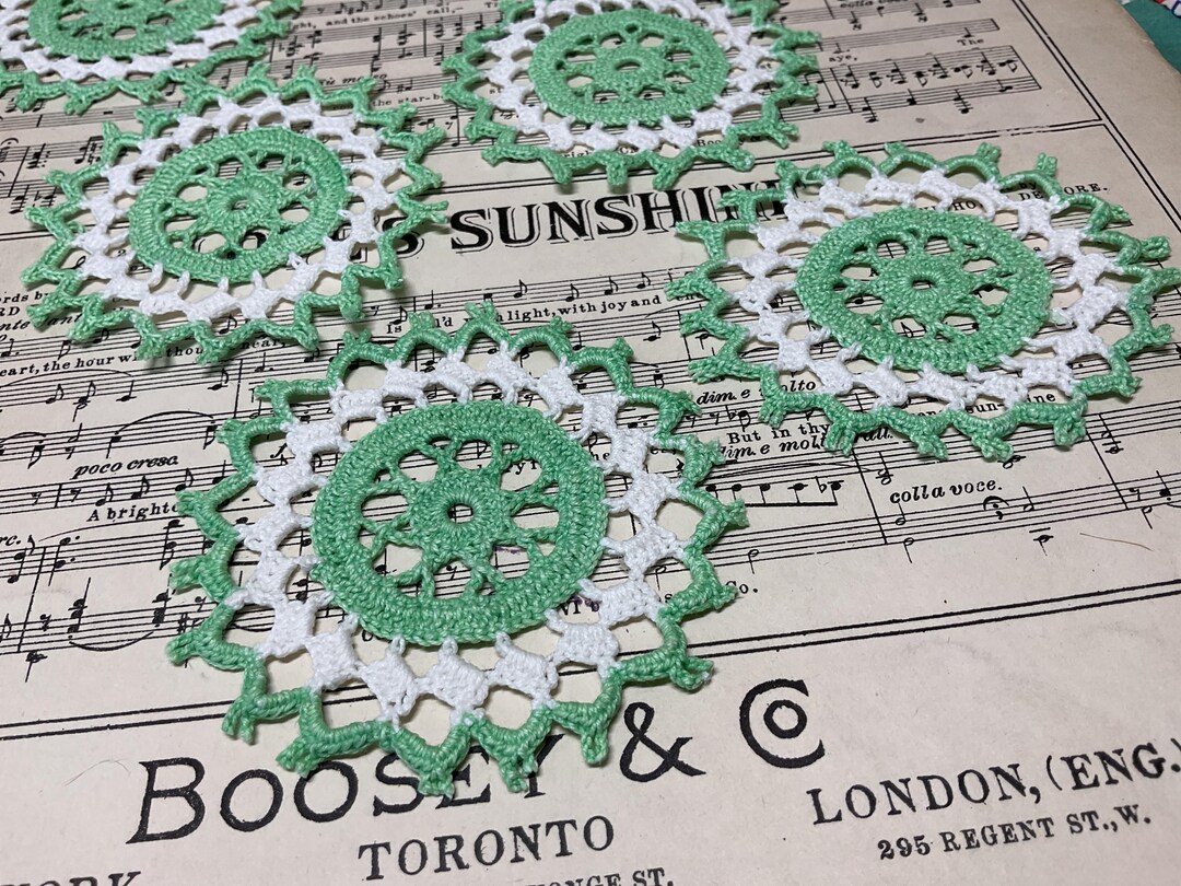 6 Vintage Doily Rounds, Snippets, Cutter Lot, Pretty Green - Etsy