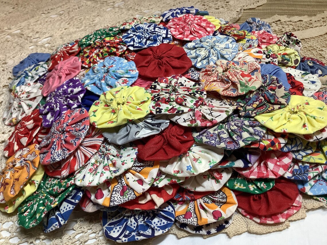 Vintage Fabric Yoyo Quilt Block - Etsy