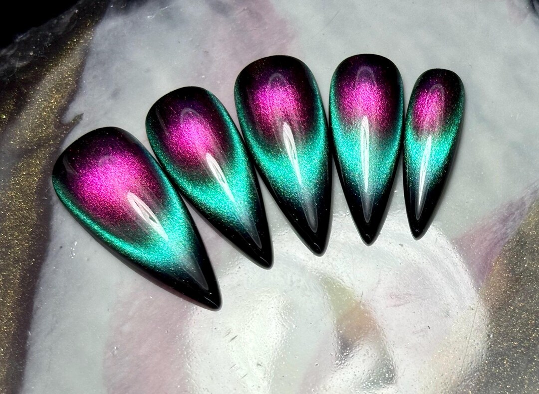 COVEN Après Gel X Nails Vibrant 9D French Tip Cat Eye Color Shifting ...