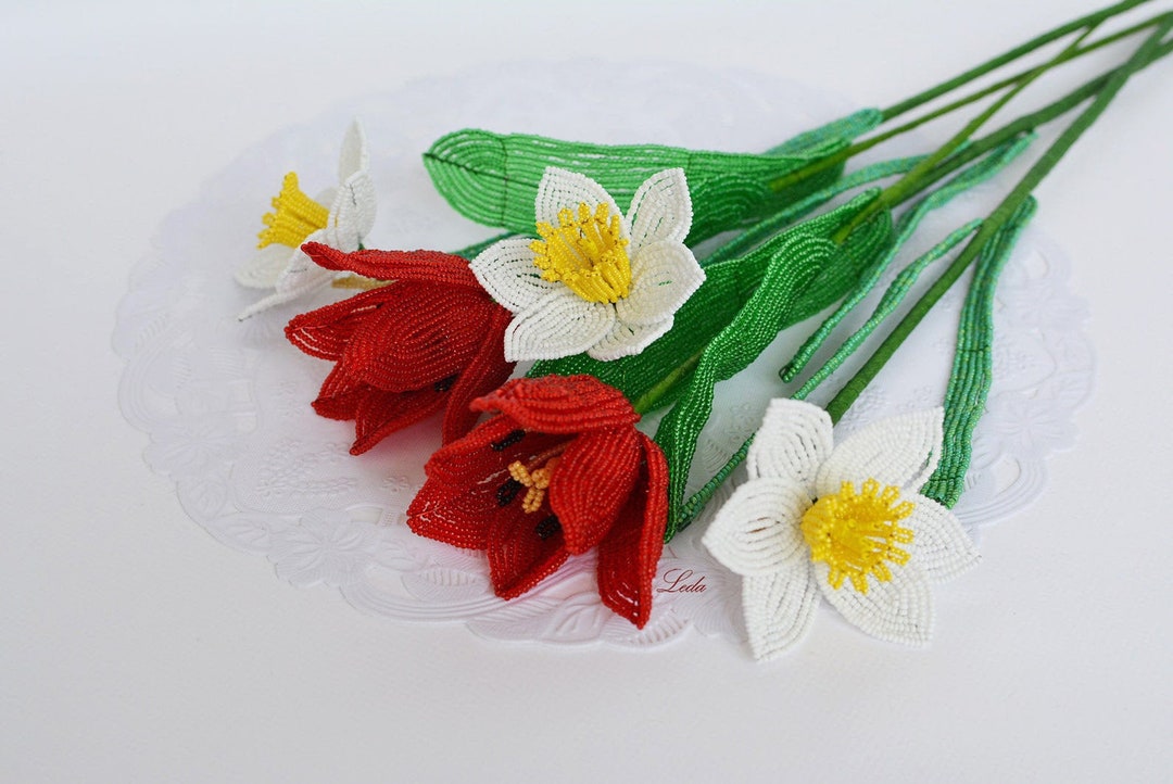 Bouquet Tulip and Daffodils, Beaded Flowers, Beaded Daffodils, Spring ...