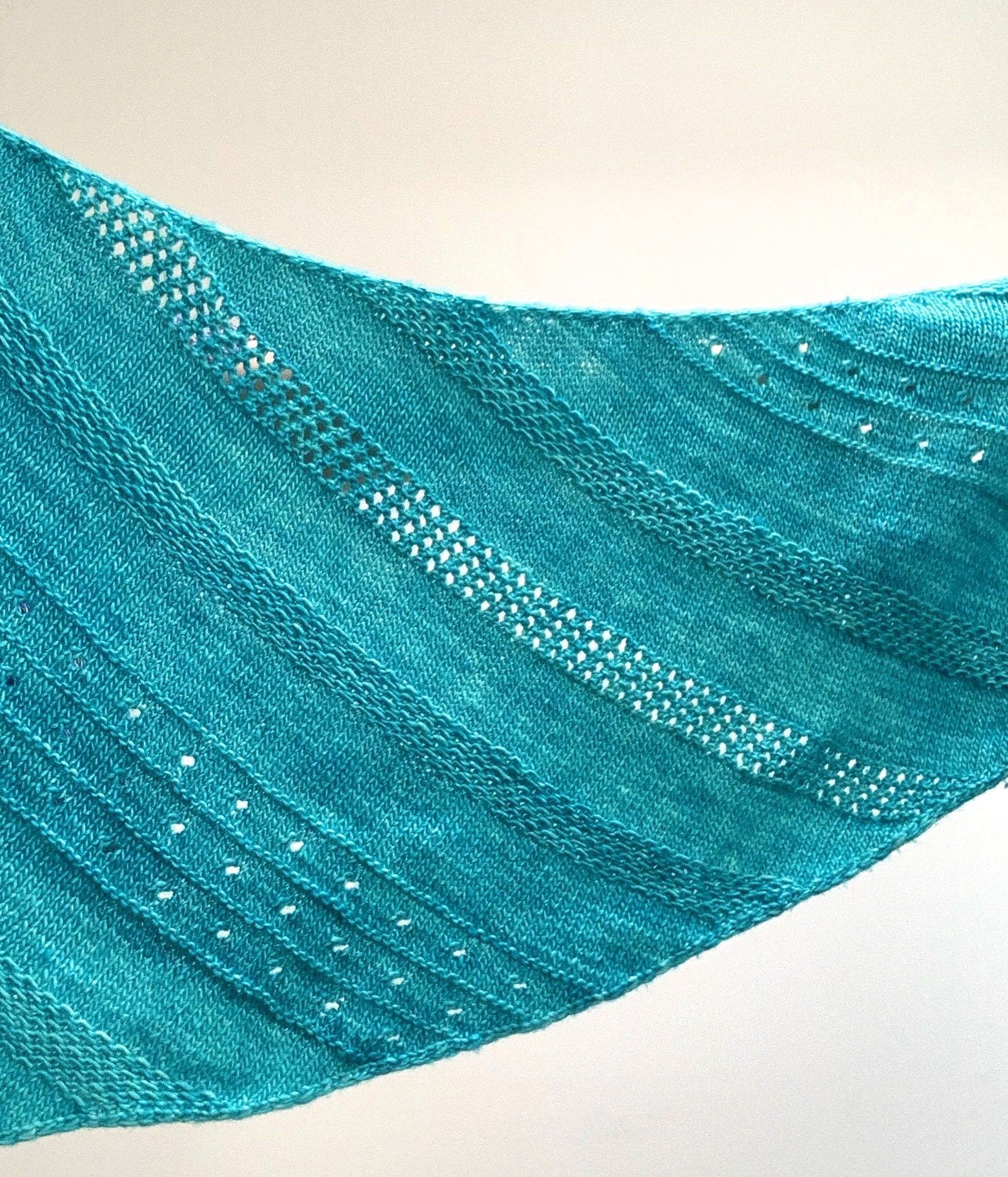 Beach Breeze Shawl Knitting Pattern, Easy Beginner Knit With DK Yarn ...