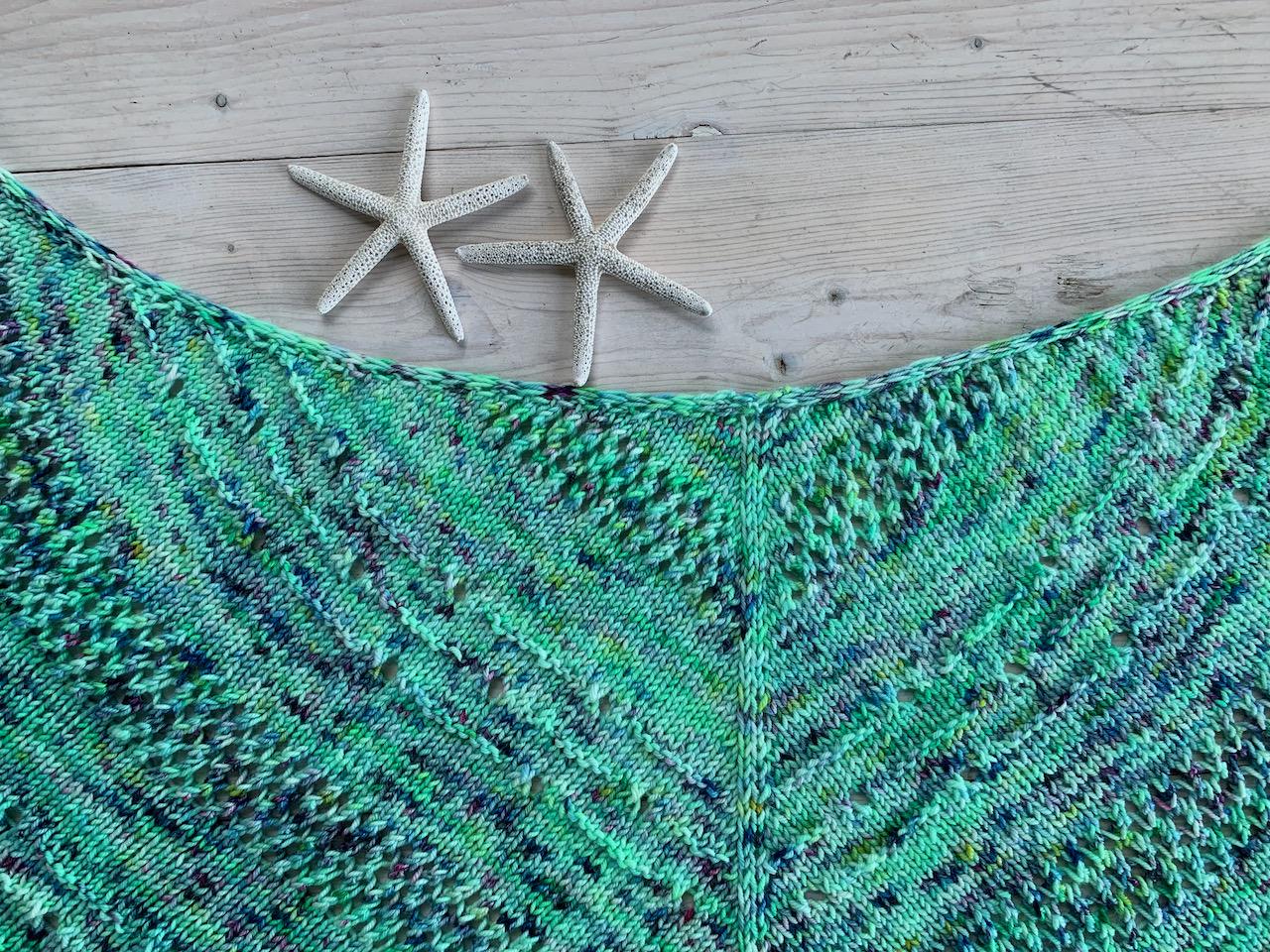 Hugs by the Bay Shawl Beginner Knitting Pattern, Easy Stitches, DK Yarn ...