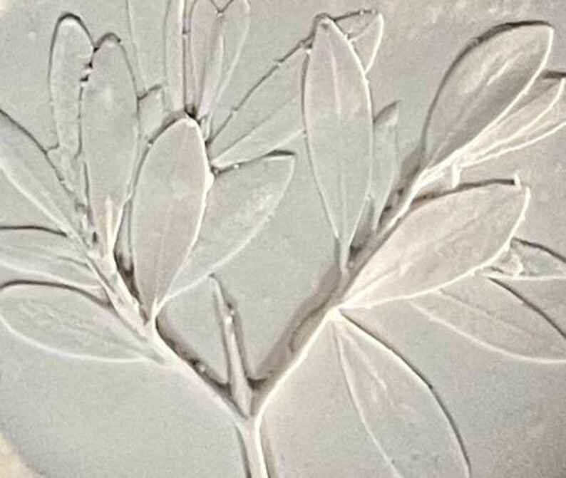 BAY – 6 Round 14mm Botanical Bas Relief - Etsy