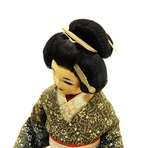 Geisha Doll Figurine, Green Daisy Kimono W/obi, Katsura Wig, Parasol ...