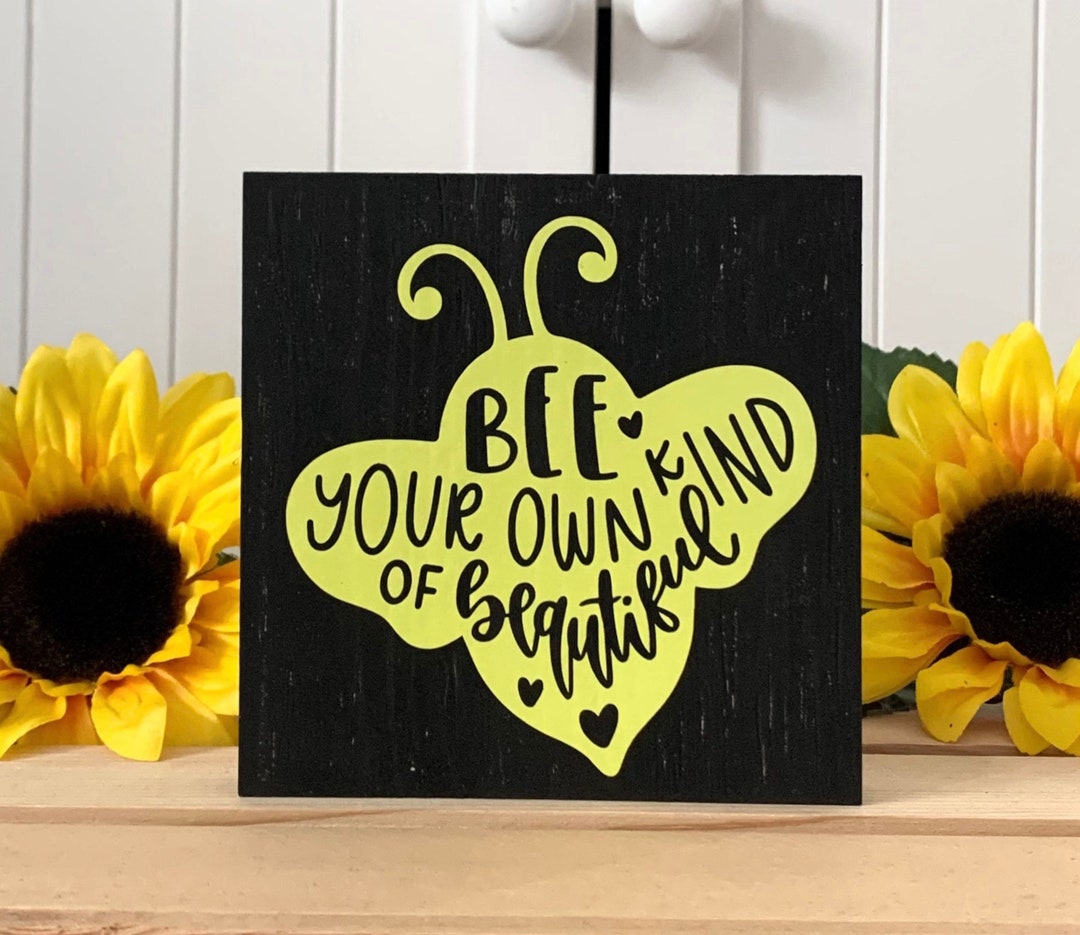 Bee Wood Sign, Bee Tiered Tray Decor, Honey Bee Beautiful Wreath Sign ...