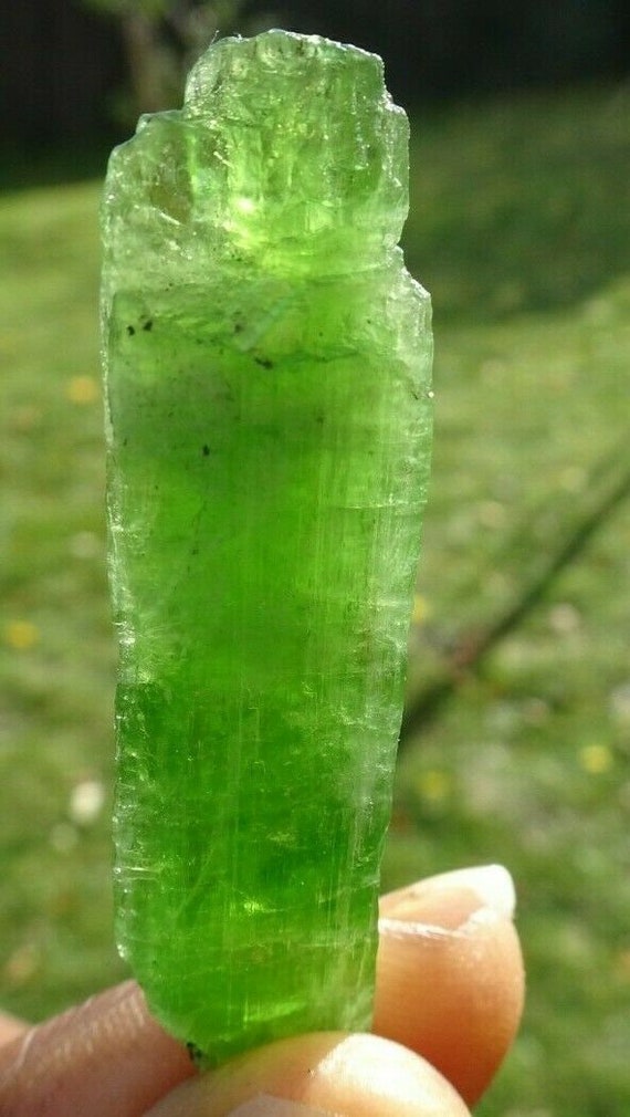 Chrome Tremolite 6.05 gram Crystal Mererani Hills Tanzania | Etsy