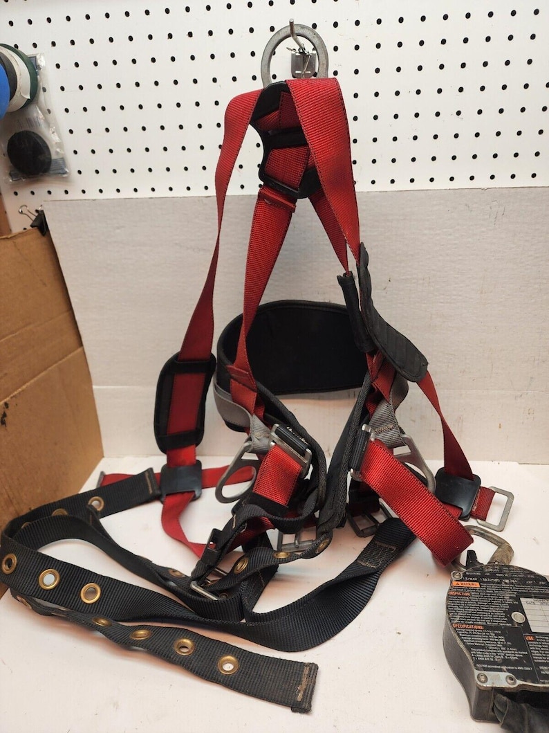 Protecta Pro Full Body Safety Harness XL & 20’ Ft. Self Retracting ...