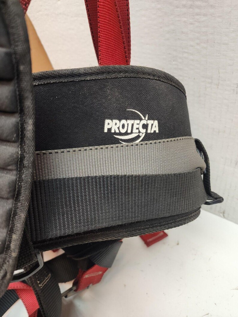 Protecta Pro Full Body Safety Harness XL & 20’ Ft. Self Retracting ...