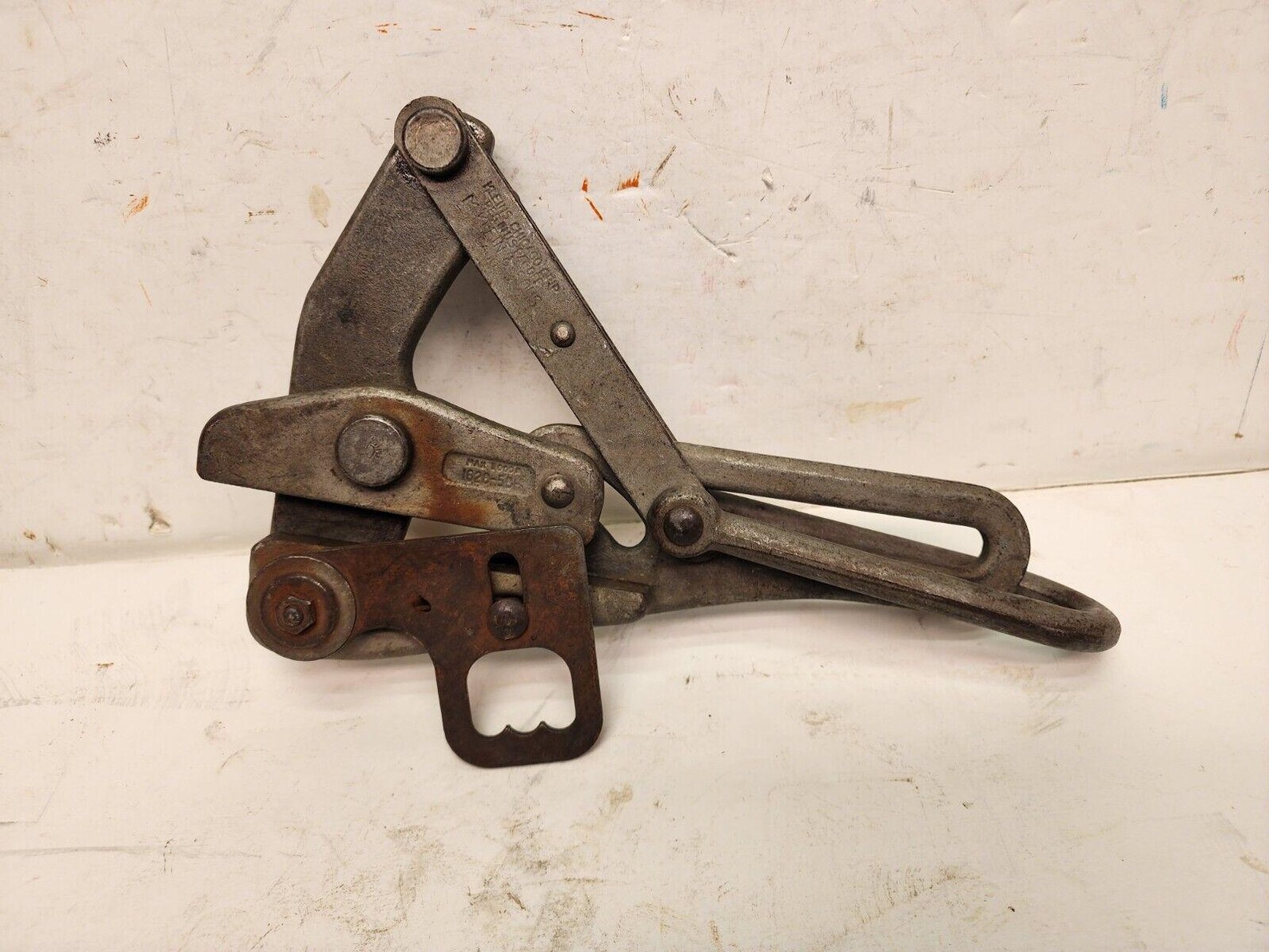 Klein Tools 1628-50H Chicago Cable Grip Puller 8000 Lbs Load Cap. Free ...