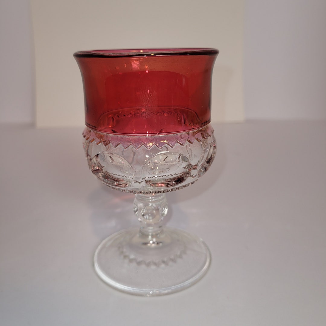 Kings Crown Thumbprint Print Pattern, Ruby Flashed , Vintage Wine ...