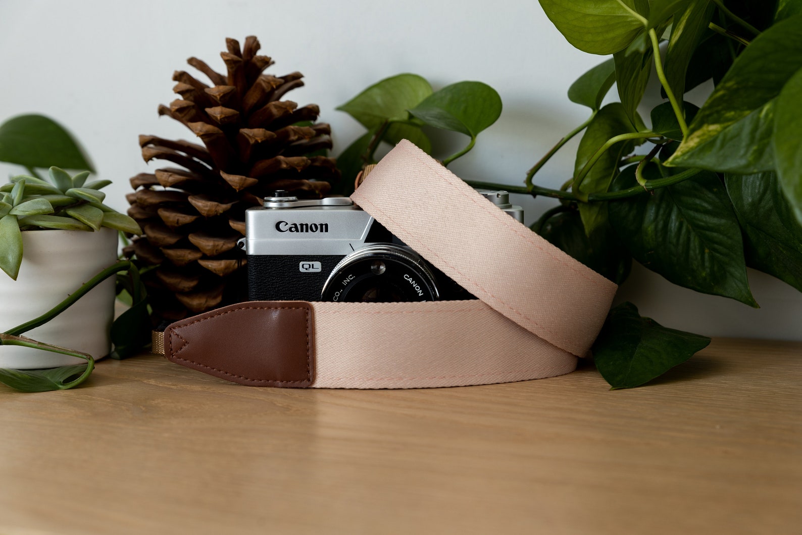 Solid-colored Camera Strap Simple Modern Design Outdoor | Etsy