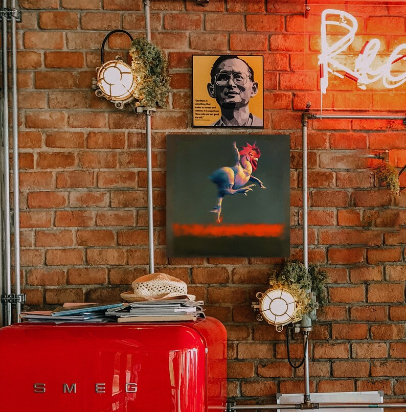 Gerupftes Huhn in Flammen, das das Macarena-Poster tanzt - Etsy.de