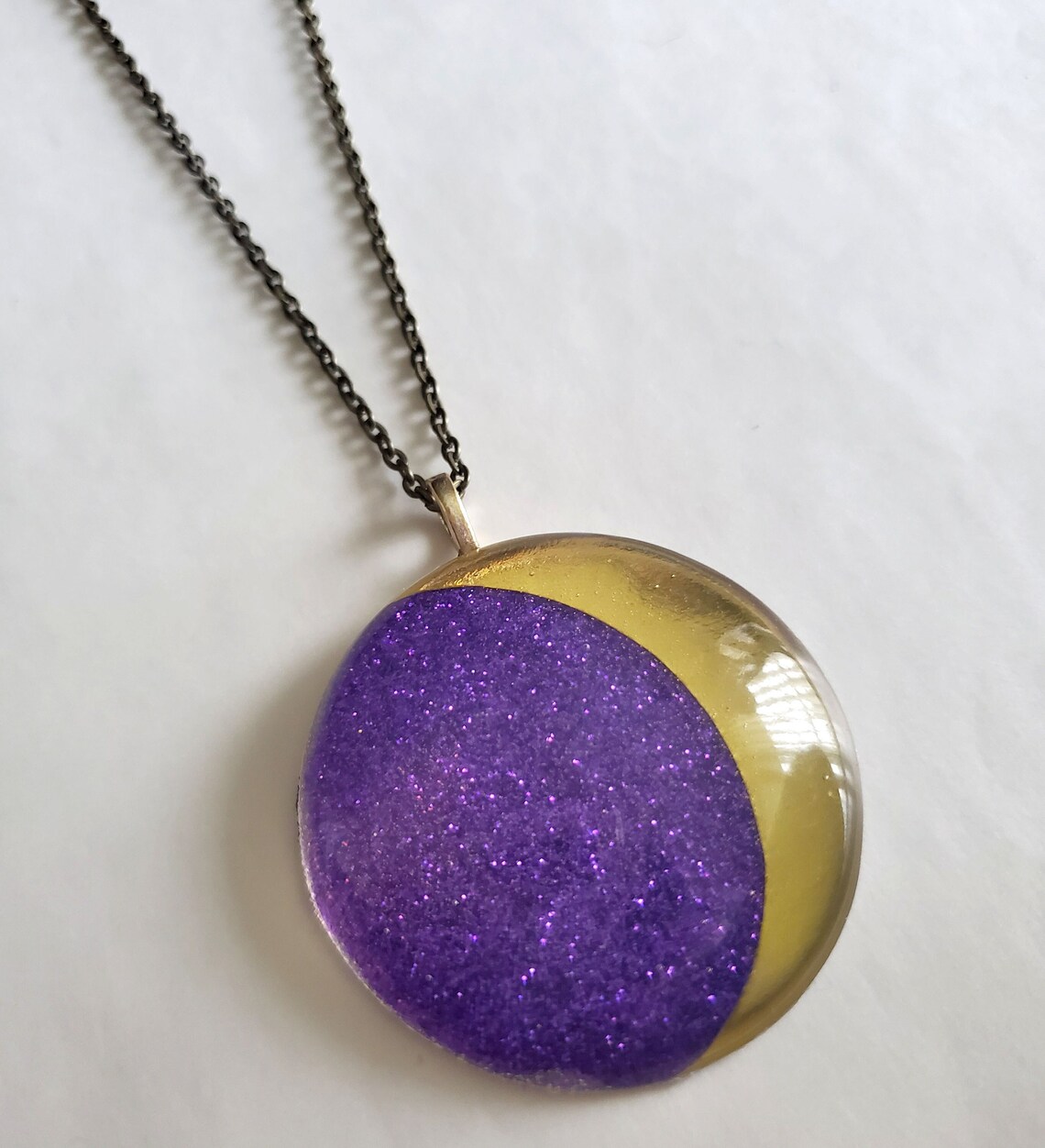 Collar de eclipse lunar Amity Blight - Etsy México