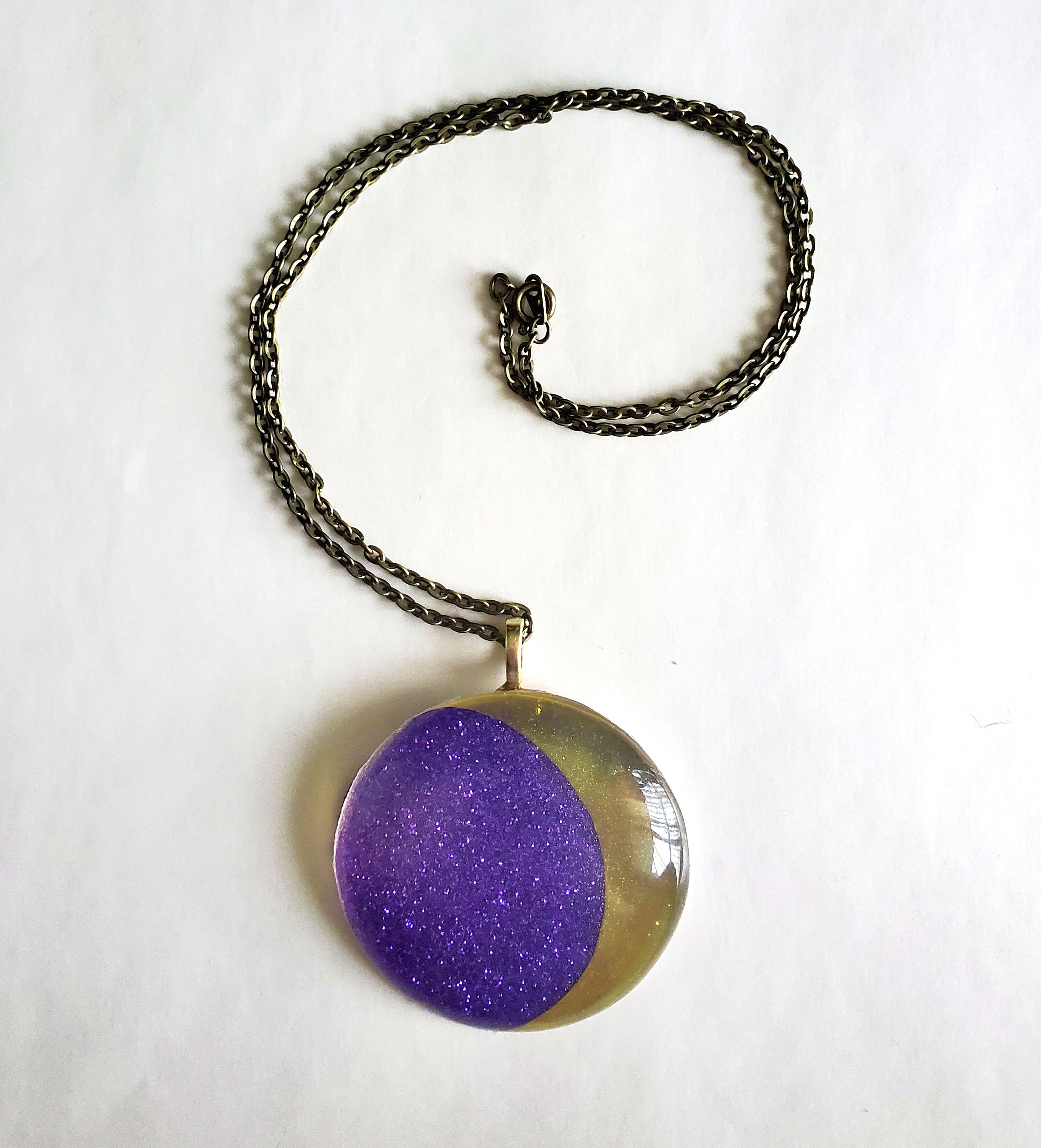 Collar de eclipse lunar Amity Blight - Etsy México