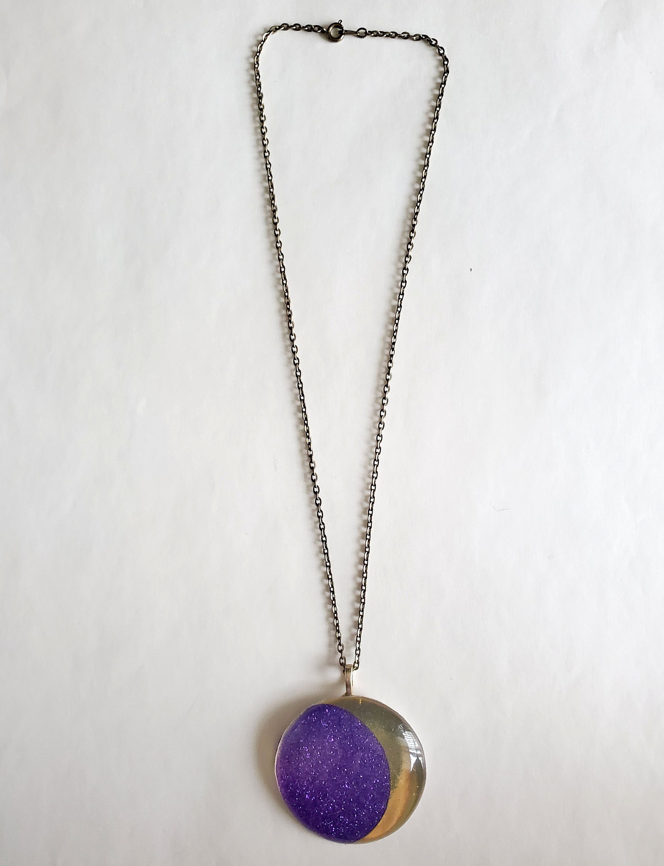 Collar de eclipse lunar Amity Blight - Etsy México