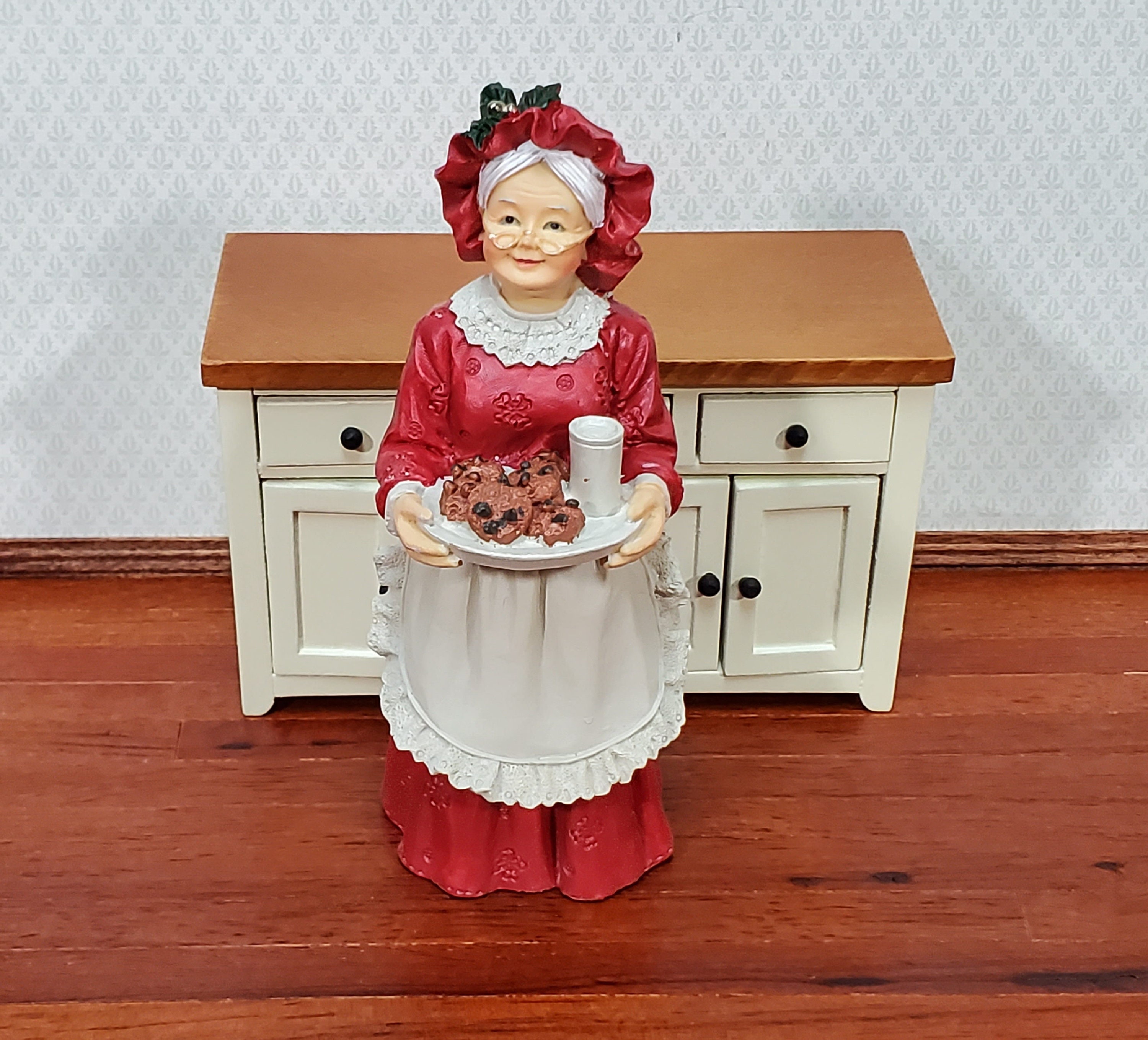 Mrs Claus Resin Figure 1:12 Scale Miniature by Houseworks - Etsy