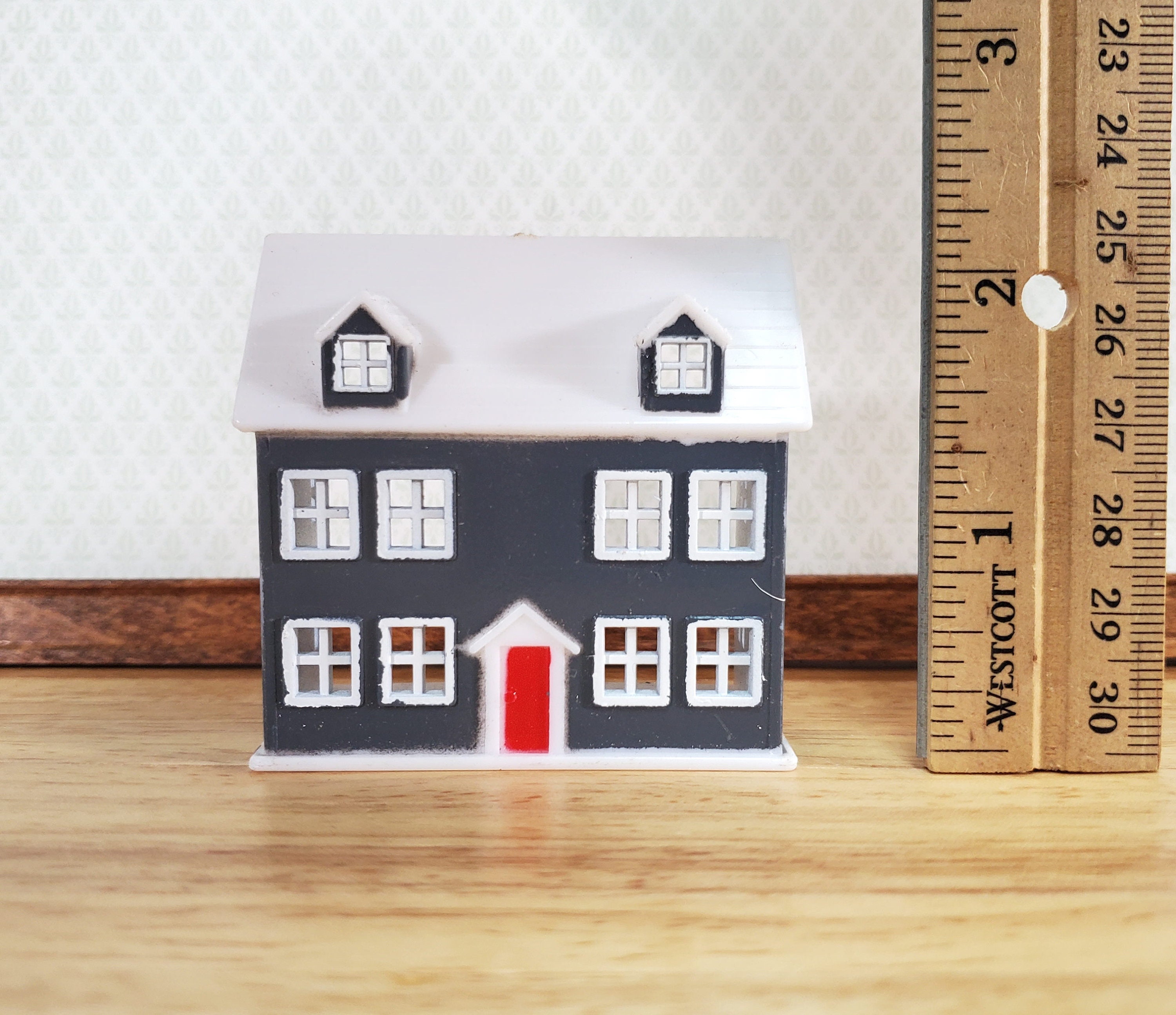 1:144 Scale Dollhouse Miniature Dolls House With Red Door - Etsy