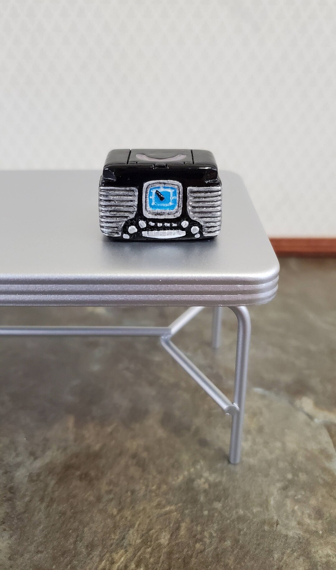 Dollhouse Miniature Radio 1950s Retro Style Black & Silver 1:12 Scale ...