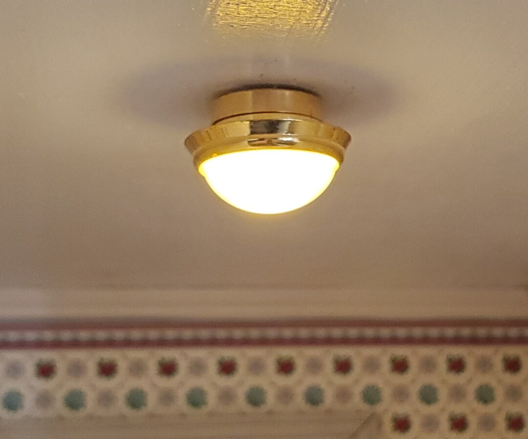 Dollhouse Battery Ceiling Light White With Gold Base 1:12 Scale ...