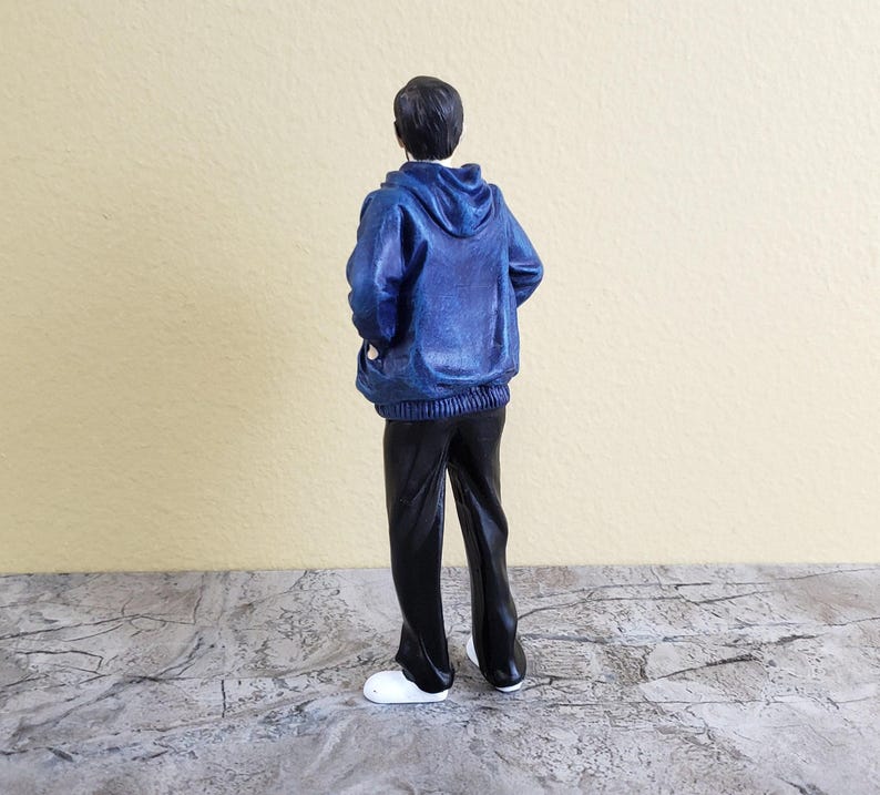 Dollhouse Miniature Man Modern Father Dad Standing Beard Blue Hoodie 1: ...