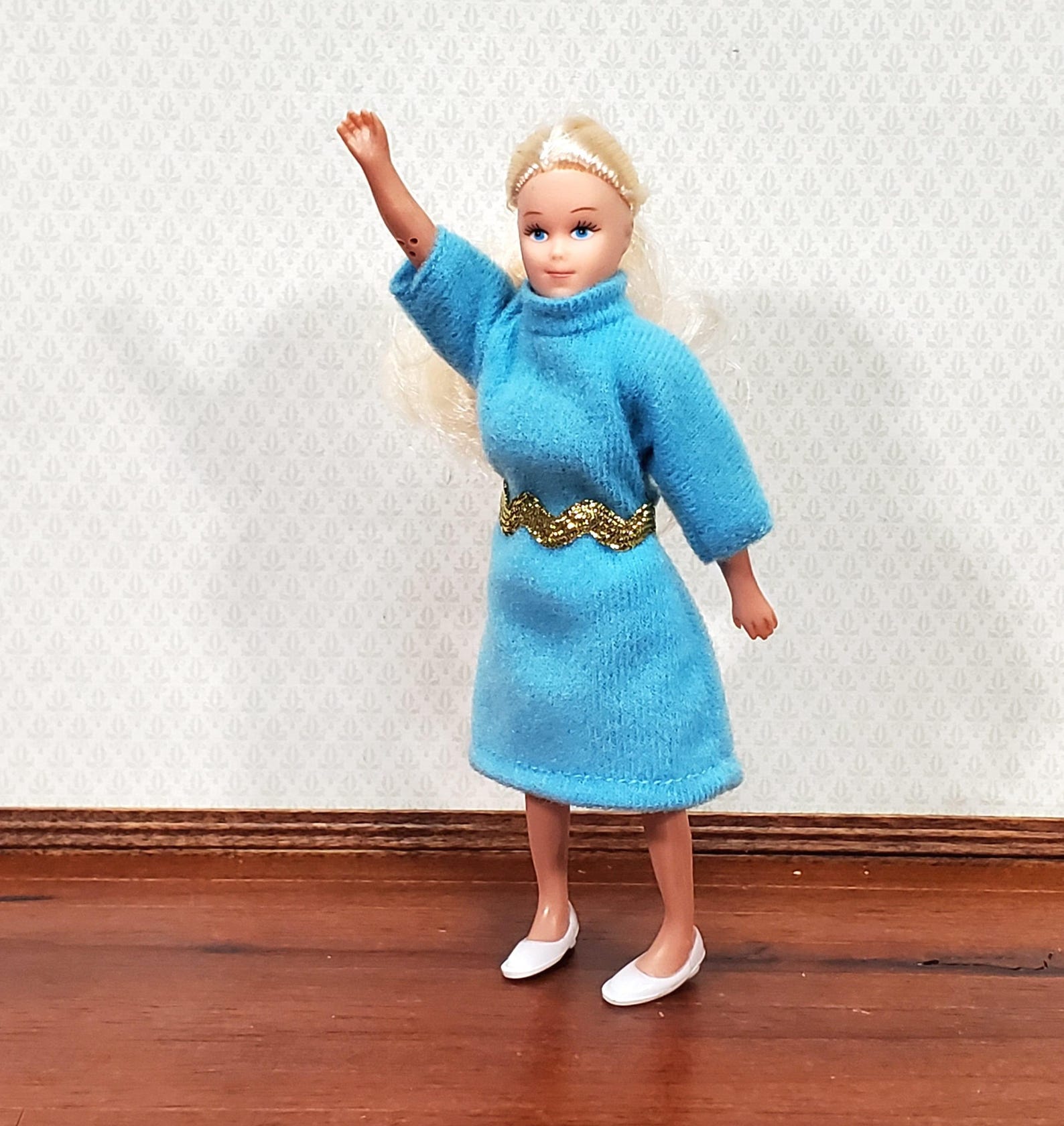 Dollhouse Woman Modern Doll Mom Mother Poseable 1:12 Scale Removable ...