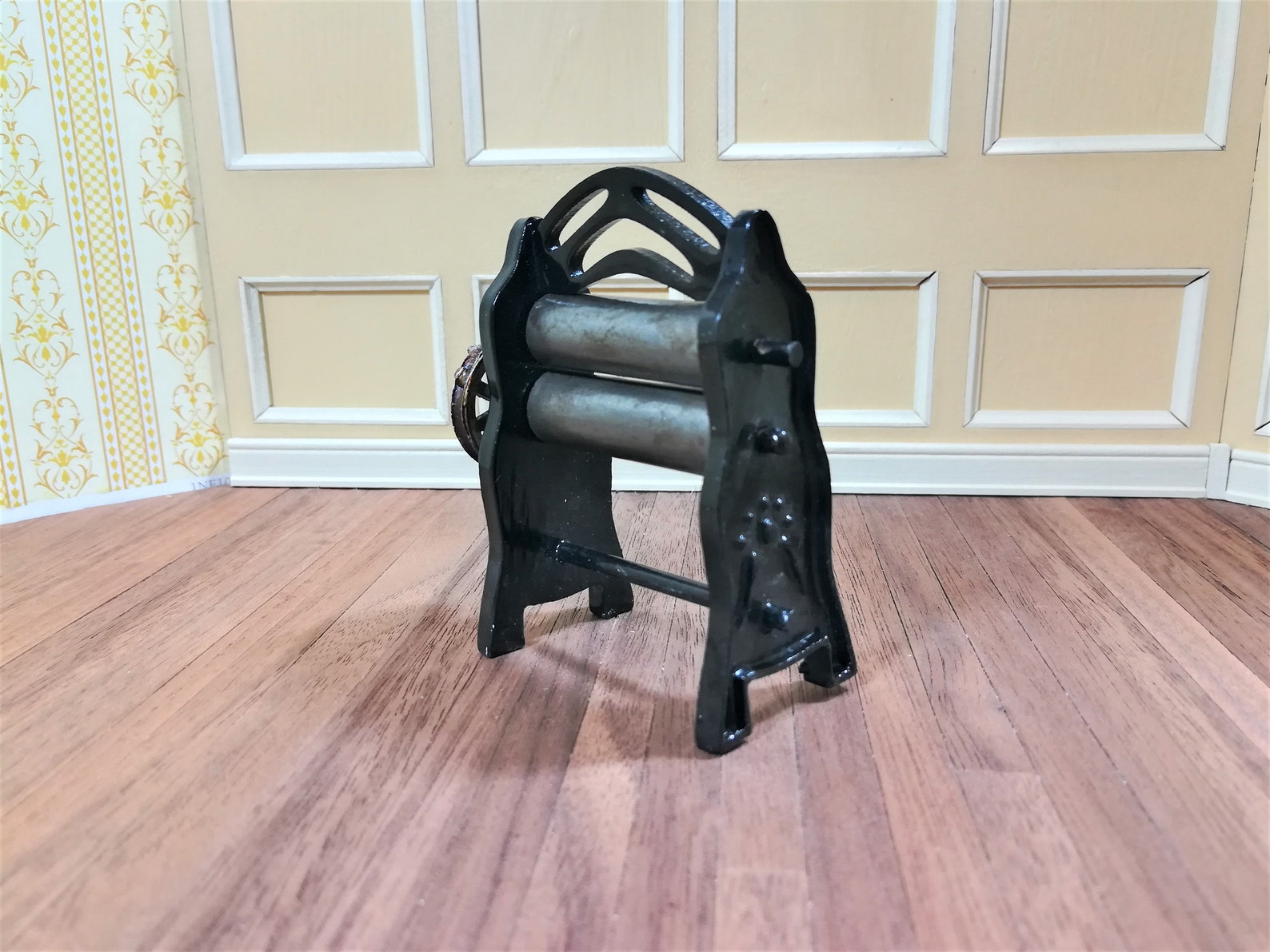 Dollhouse Miniature Mangle Clothes Wringer Dryer 1:12 Scale | Etsy