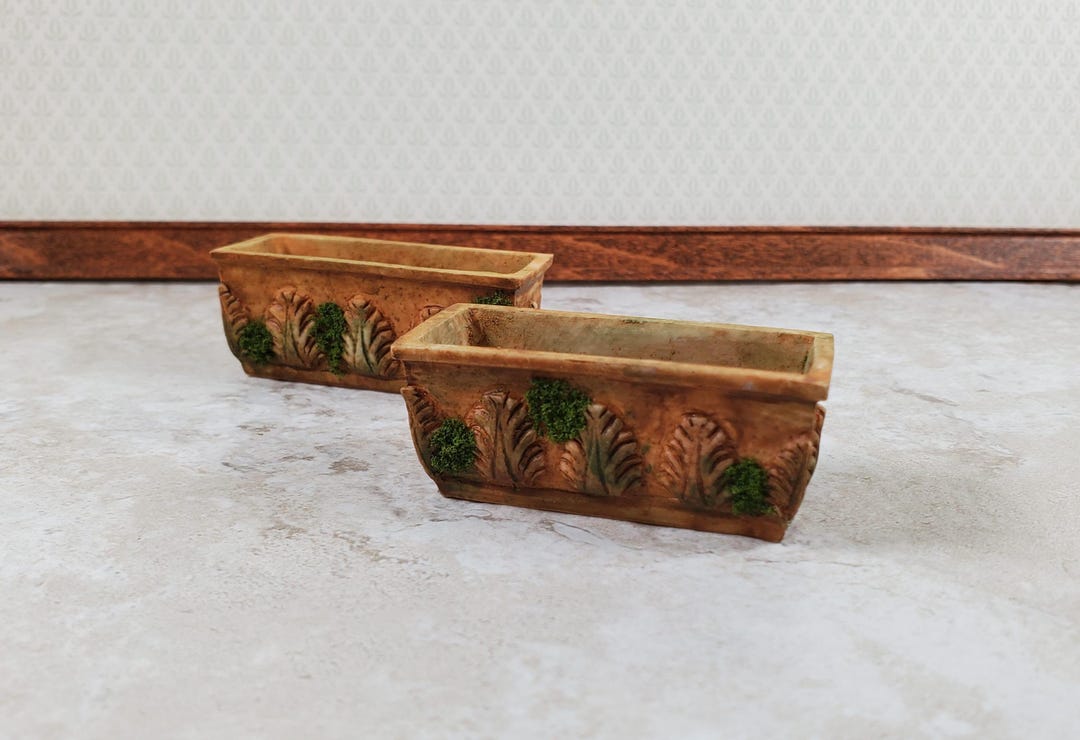 Dollhouse Planters Aged Garden Pots With Moss Set of 2 1:12 Scale ...