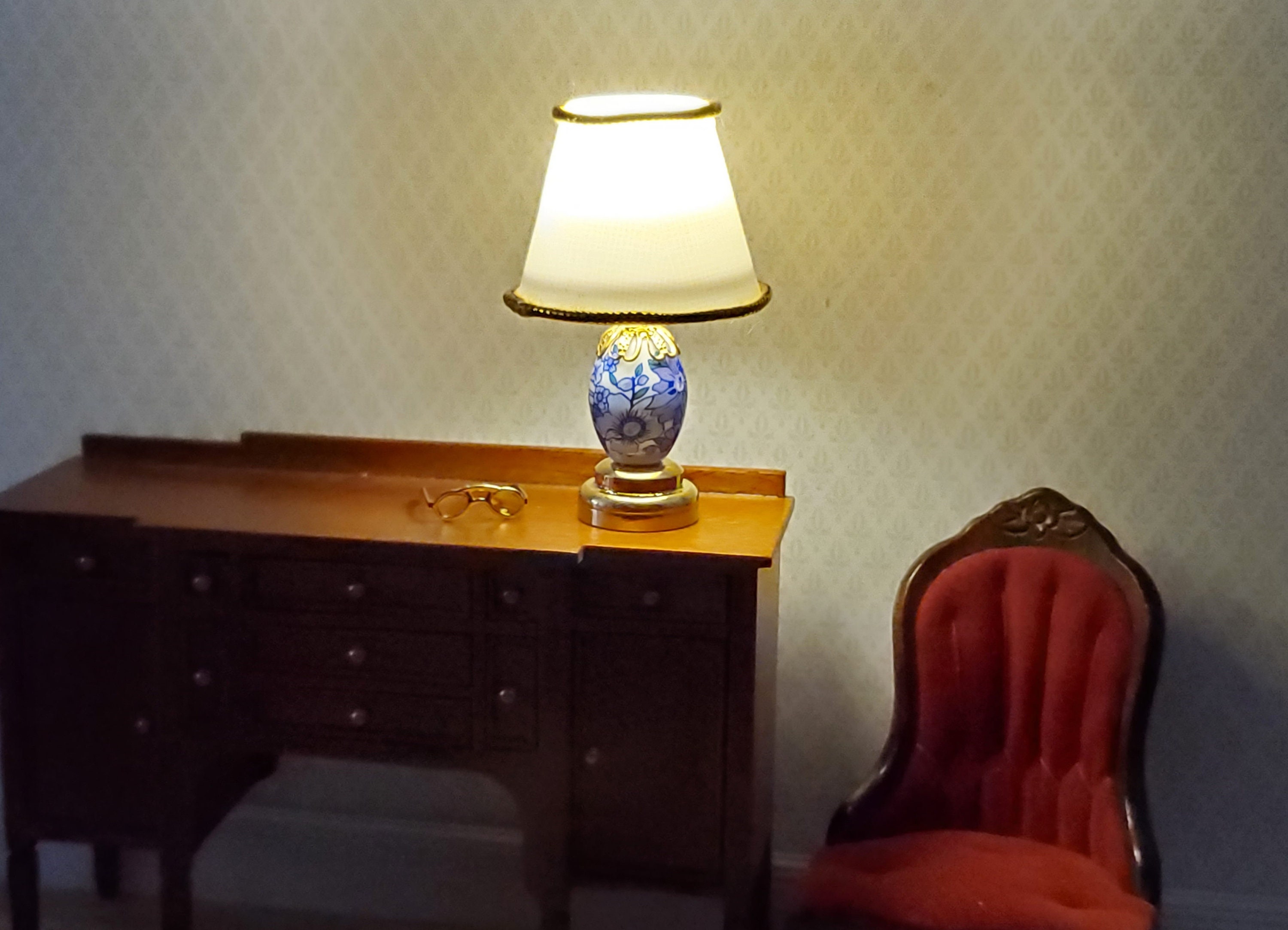 Dollhouse Table Lamp Battery Operated Light LARGE Use in 1:12 - Etsy