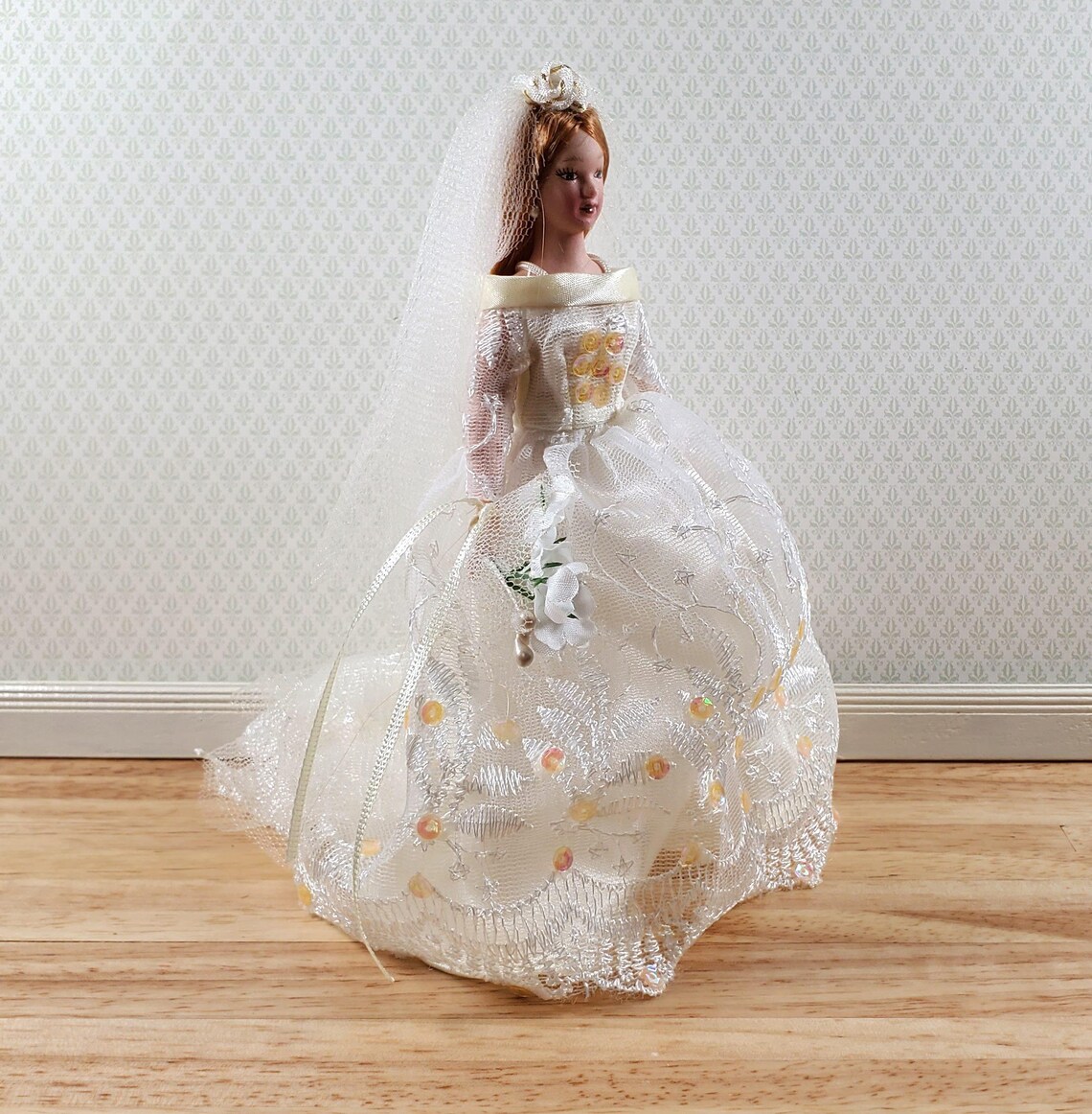 Dollhouse Bride in Wedding Dress Veil Doll Porcelain Female Woman 1:12 ...