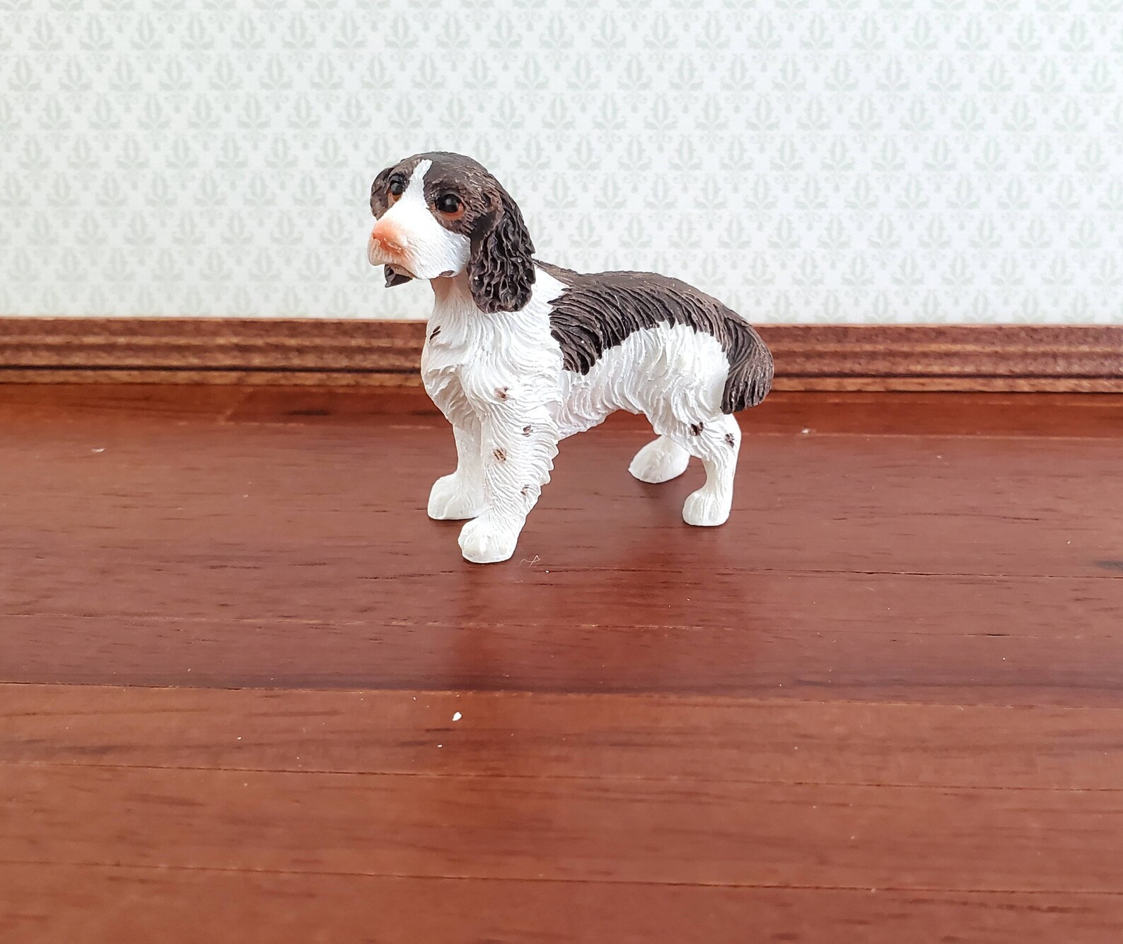 Dollhouse Miniature Dog English Springer Spaniel 1:12 Scale Animal Pet ...