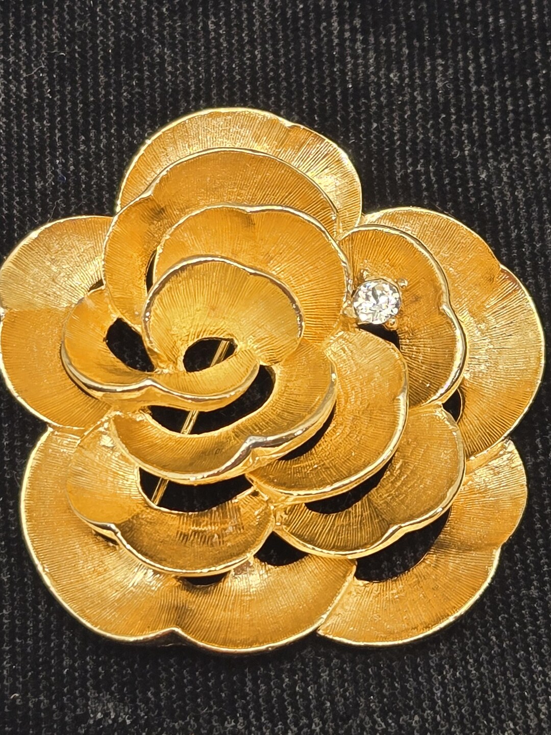BOUCHER Open ROSE With DIAMANTE Dewdrop Brooch - Etsy