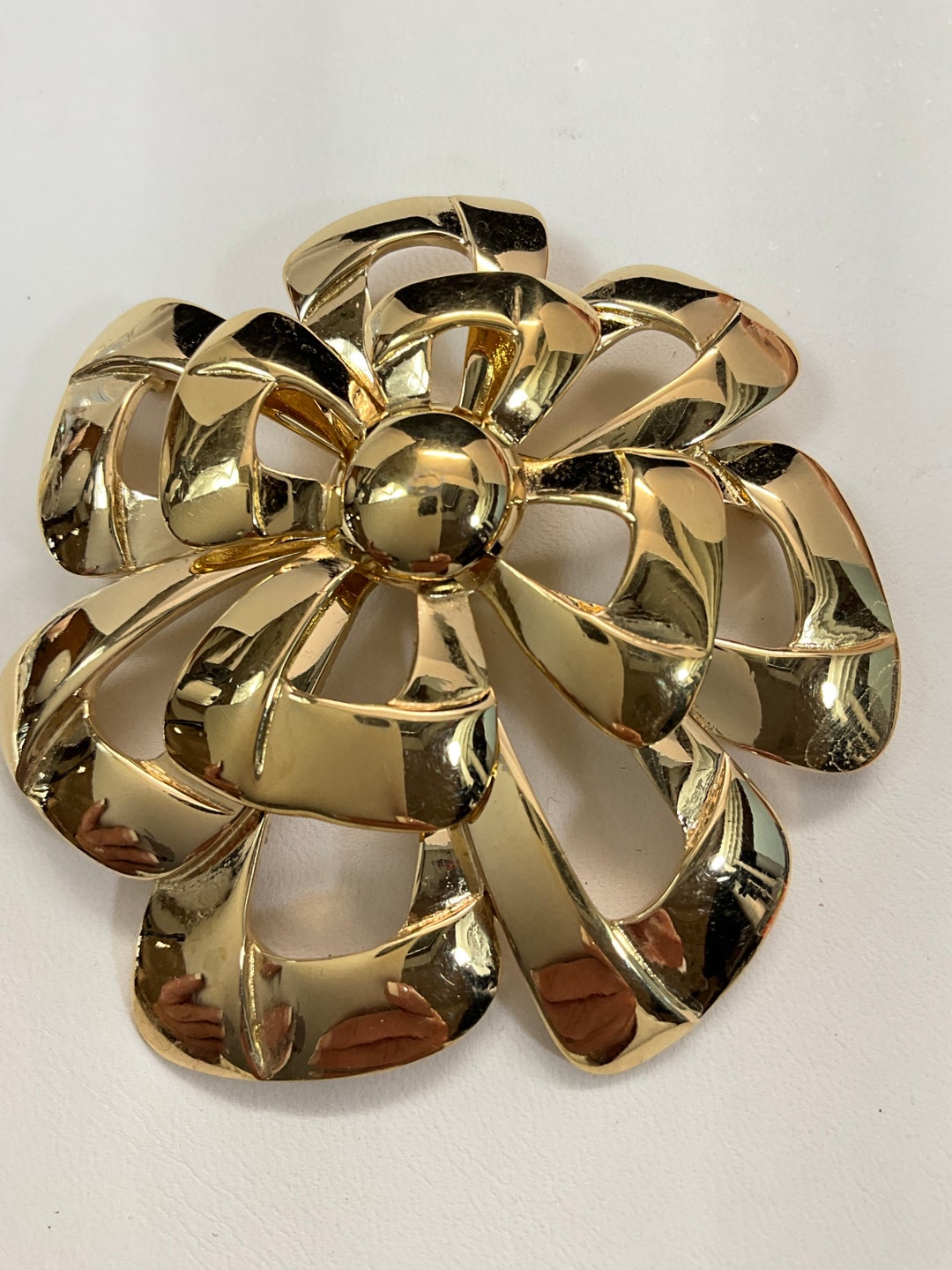 HUMONGOUS TRIFARI MUM Brooch - Etsy