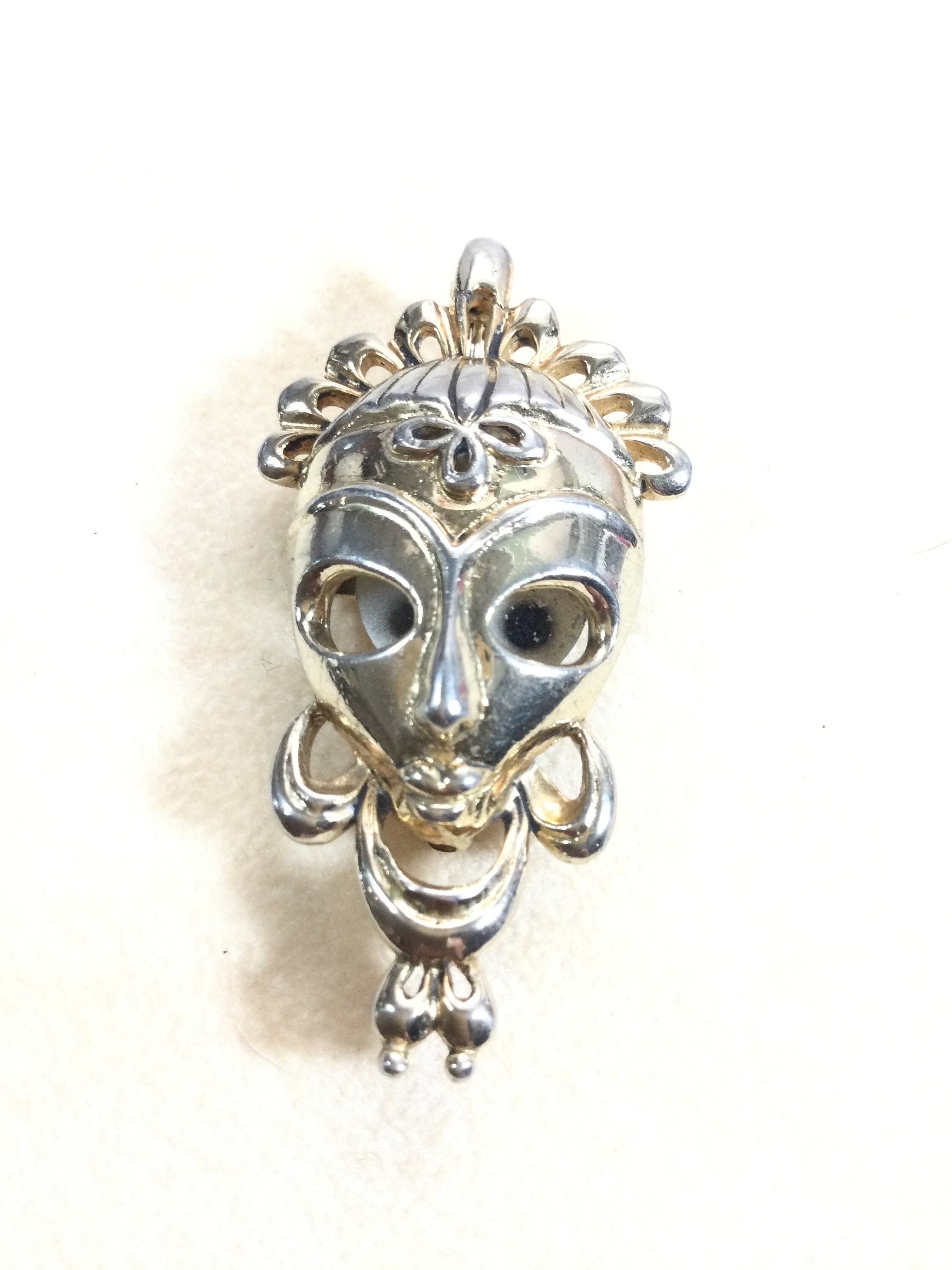 Rare Norman BEL GEDDES by JERAY Tribal Mask With Movable Eyes Brooch - Etsy