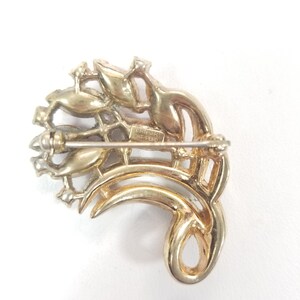 TRIFARI RUBY and DIAMANTE Floral Brooch - Etsy