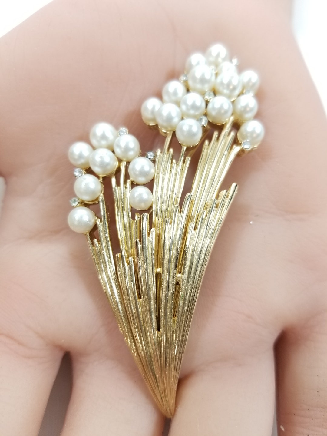 TRIFARI FIREWORKS PEARL Brooch - Etsy