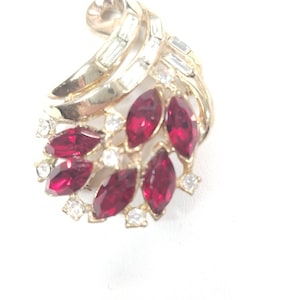 TRIFARI RUBY and DIAMANTE Floral Brooch - Etsy