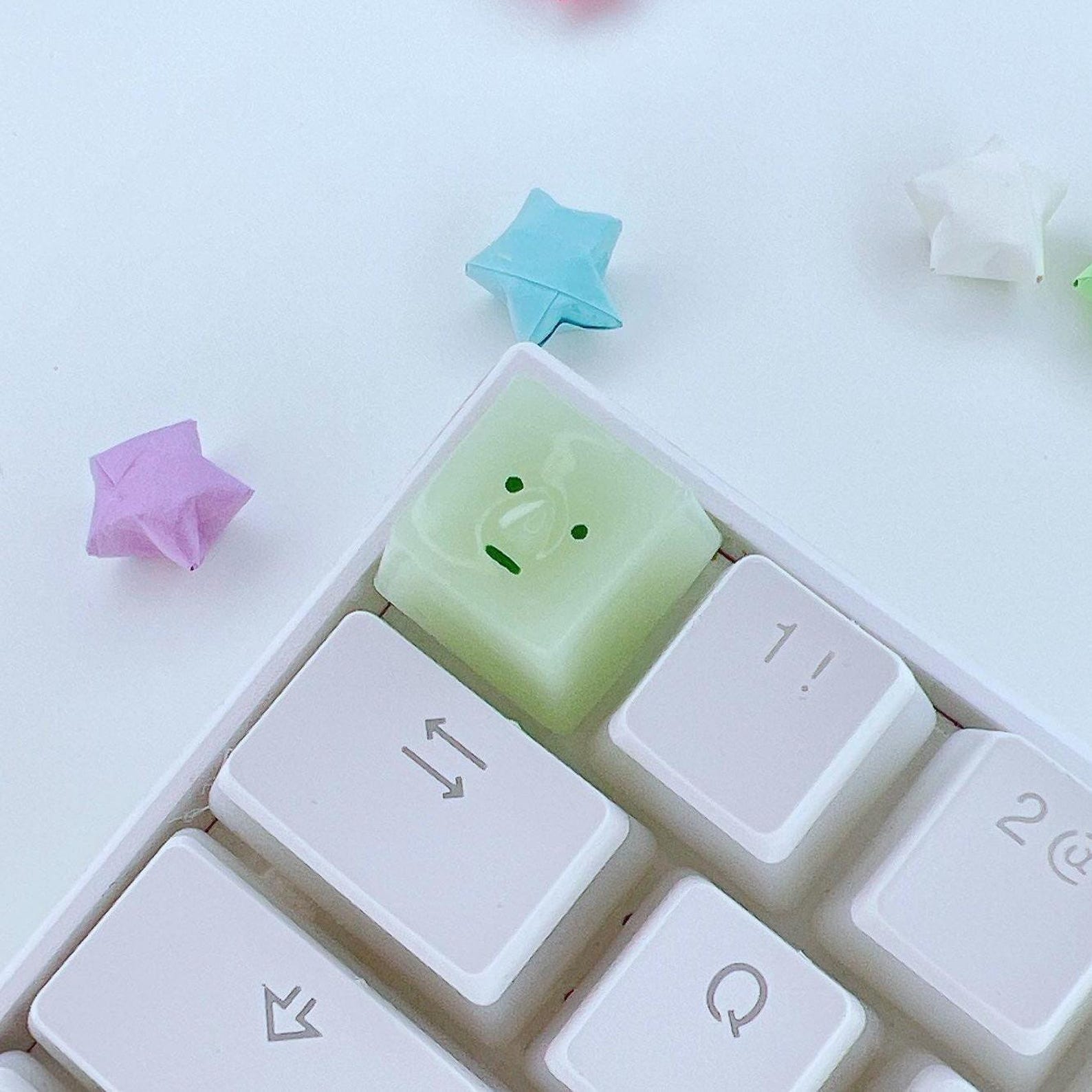 Glow-in-the-dark Desk Buddy Keycap: Kawaii Mechanical Keyboard ...