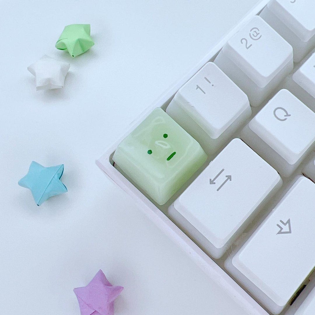 Glow-in-the-dark Desk Buddy Keycap: Kawaii Mechanical Keyboard ...