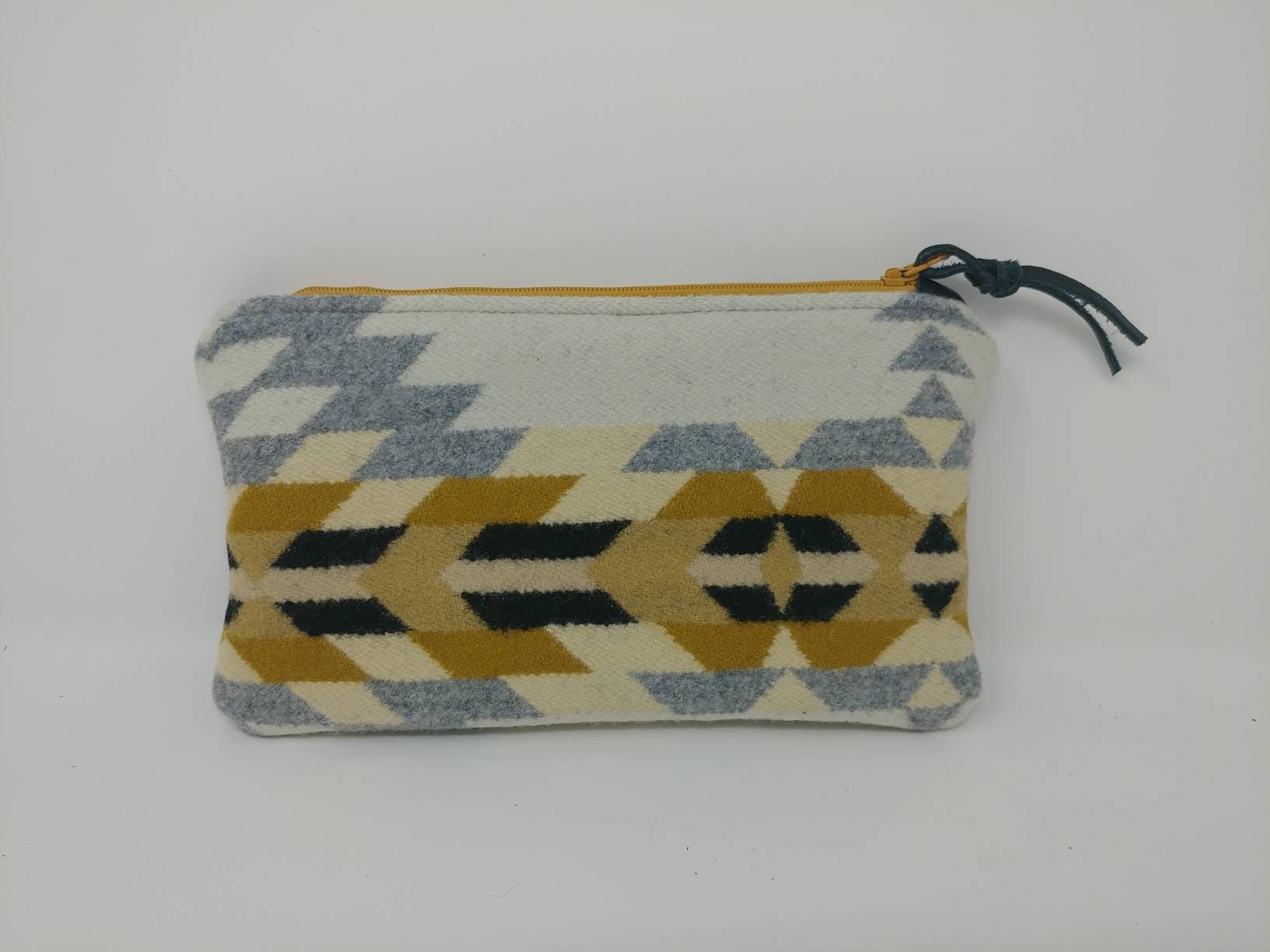 Purse storage, zip pouch, coin purse, money bag, made with Pendleton wool
