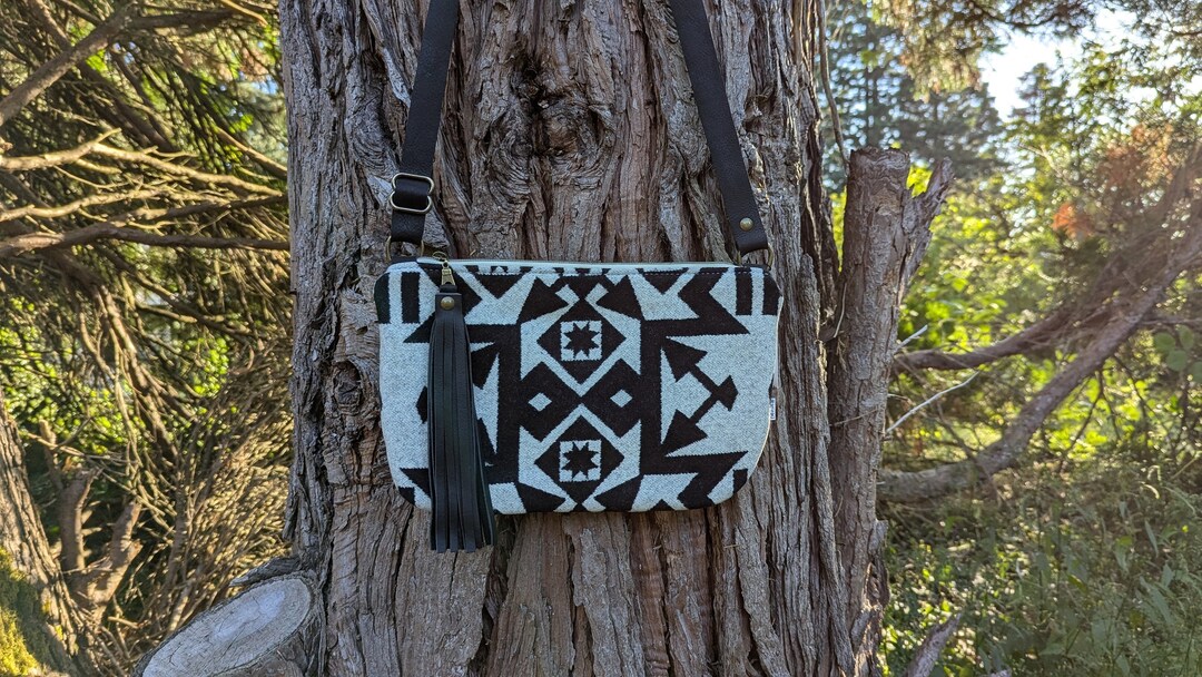 Crossbody Purse Made With Pendleton® Wool and Leather | Medium ...