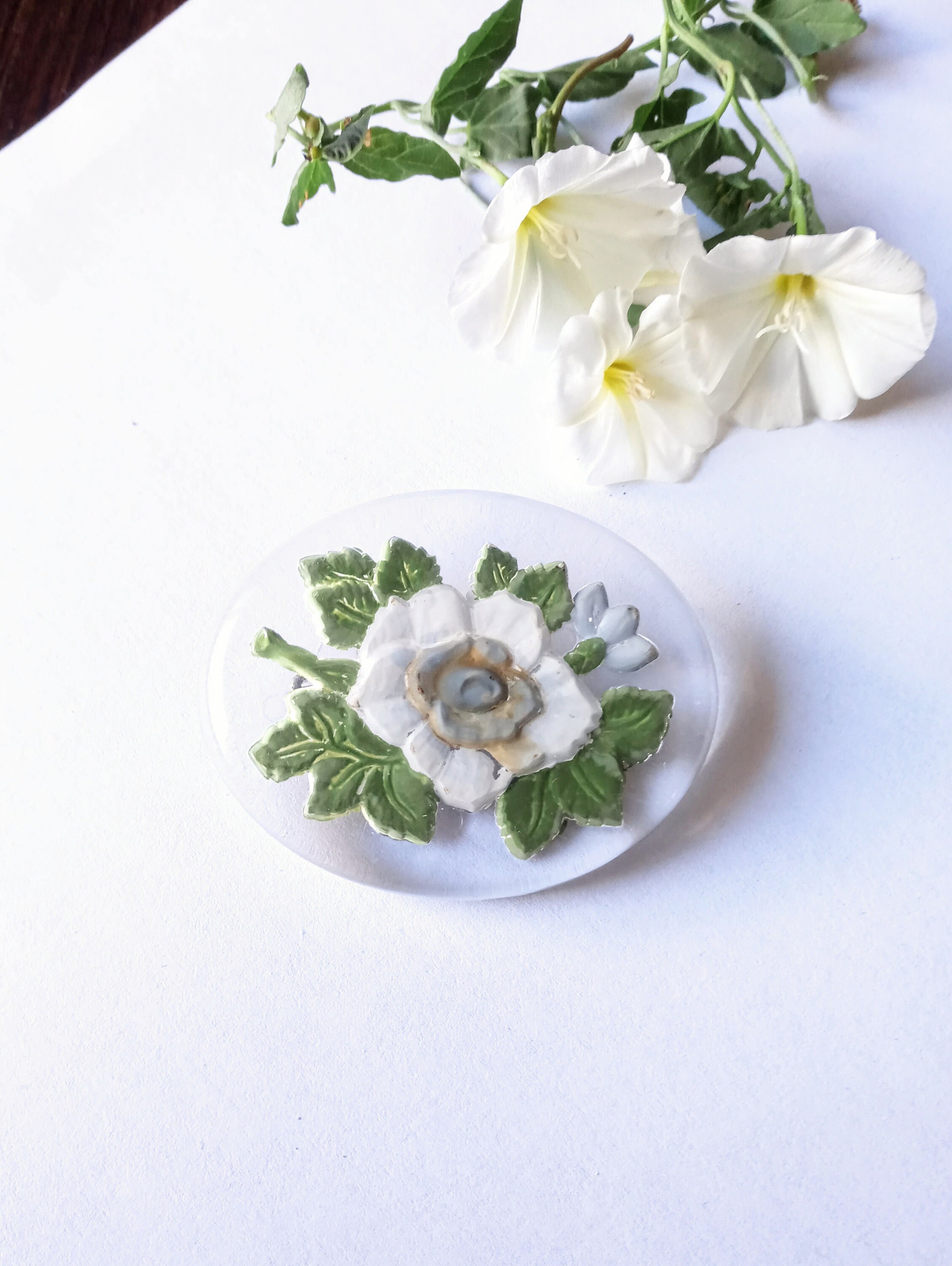 Brooch old 1940's 1950's handmade lucite flower// Vintage 1940s 1950s ...