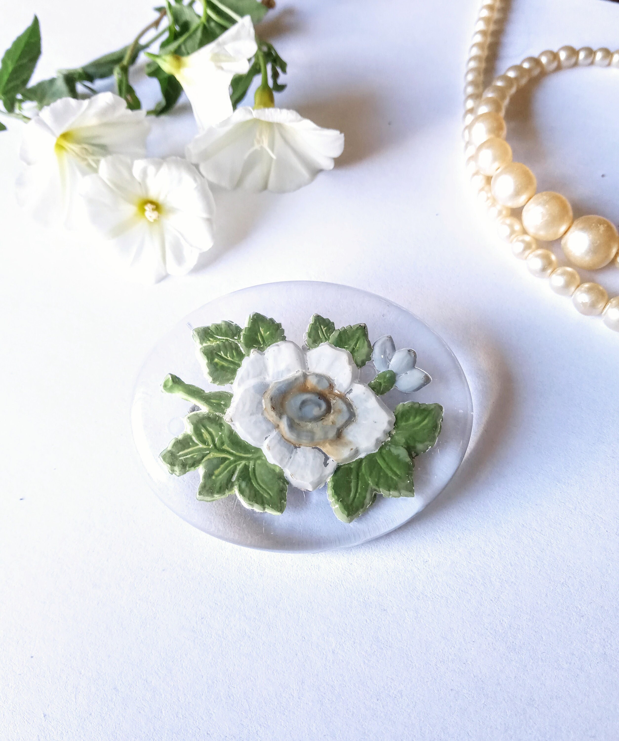 Brooch old 1940's 1950's handmade lucite flower// Vintage 1940s 1950s ...