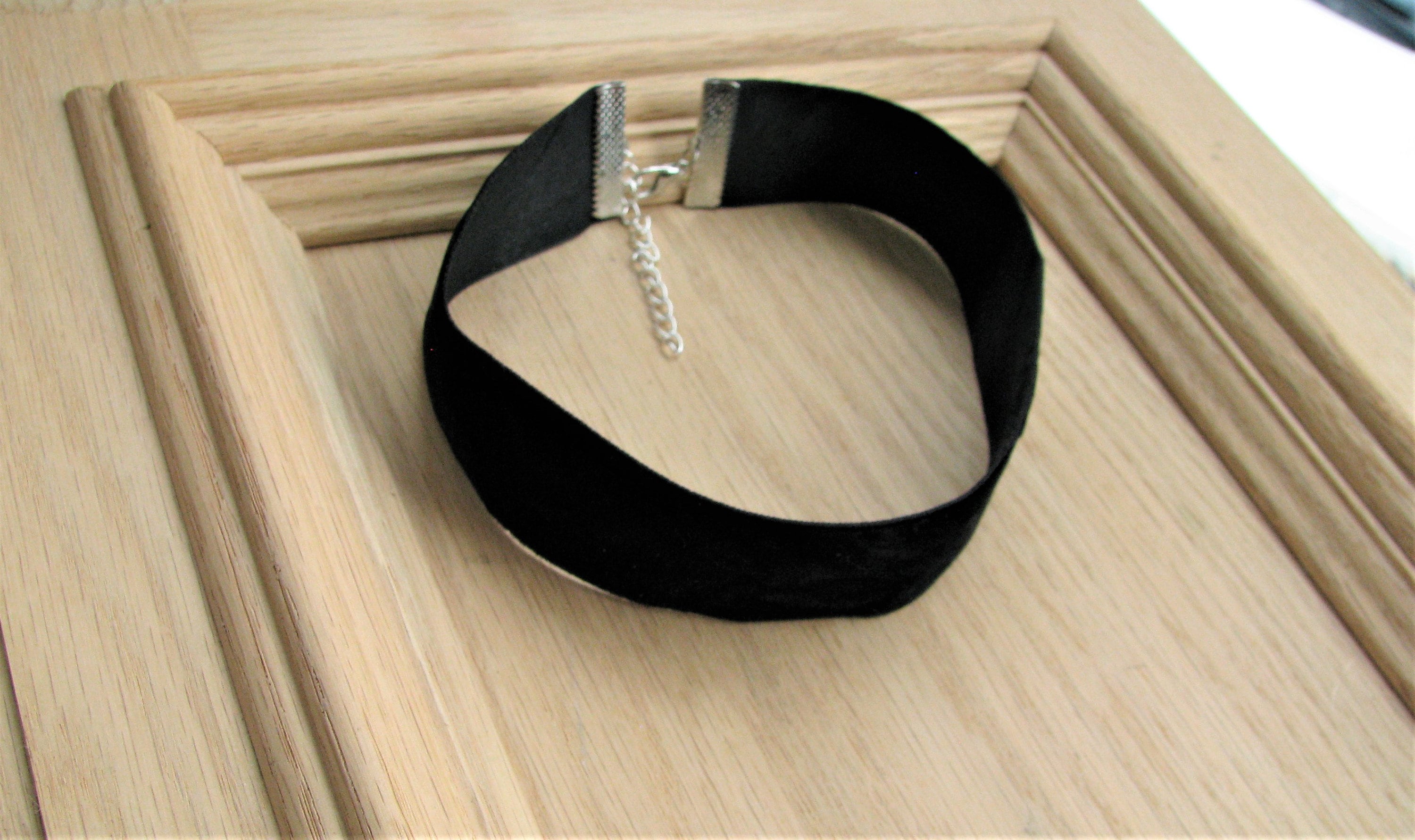 Black One Inch Velvet Choker, Black Velvet Choker, 90s Chokers ...