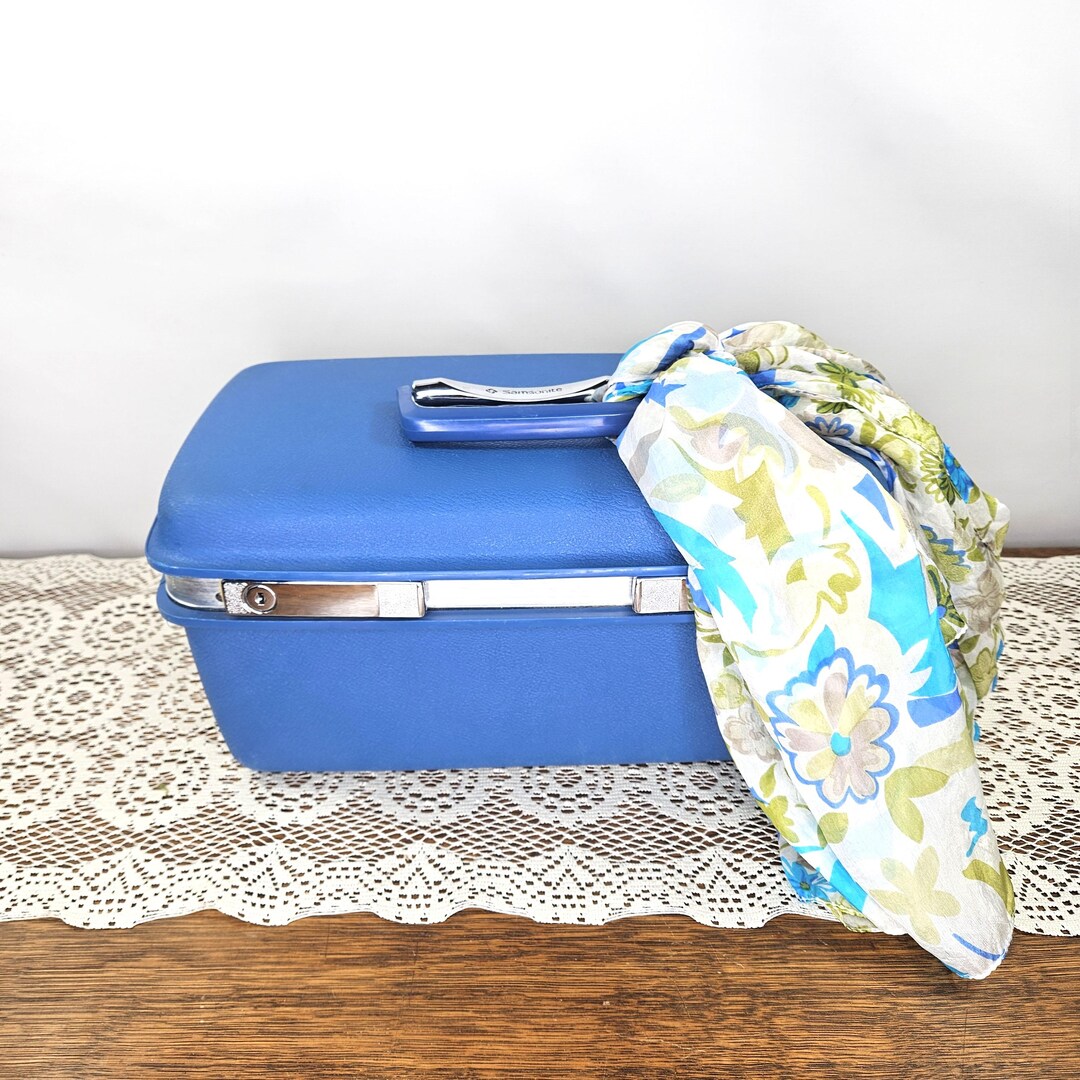 Vintage Sapphire Blue & Chrome Samsonite Saturn II Train Case, Suitcase ...