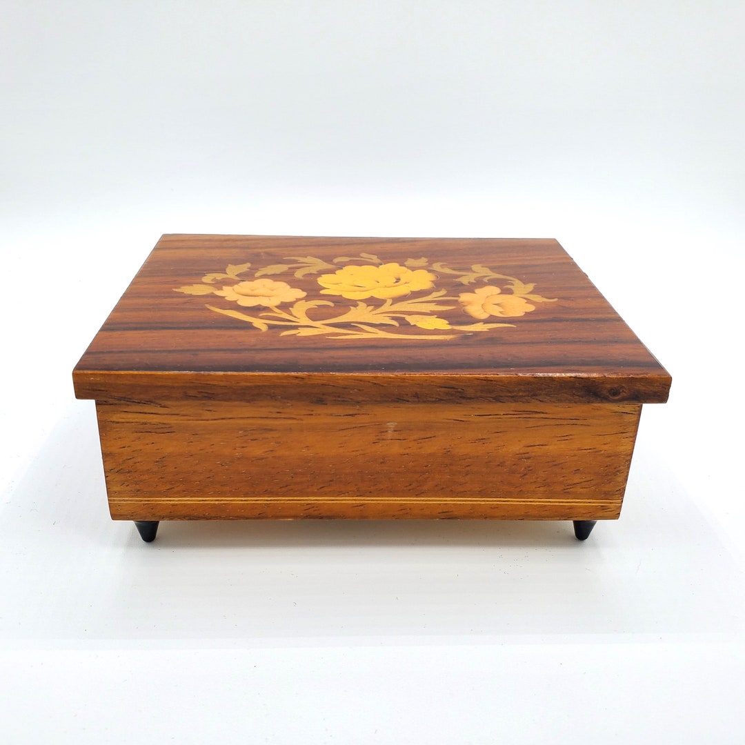 Vintage Italian Marquetry Floral Inlay Music Box: Plays Isle of Capri ...