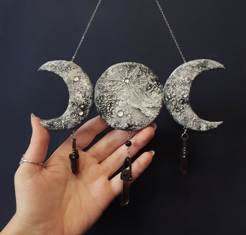 Triple Moon Goddess || Hecate || Moon Altar - Etsy